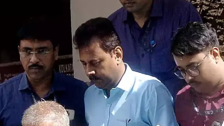 Kolkata rape-murder case: CBI finds police officer, former principal's ...