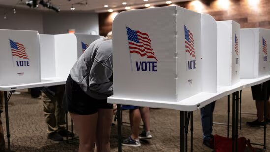 US election: Trump leads in crucial battleground states as Harris ...