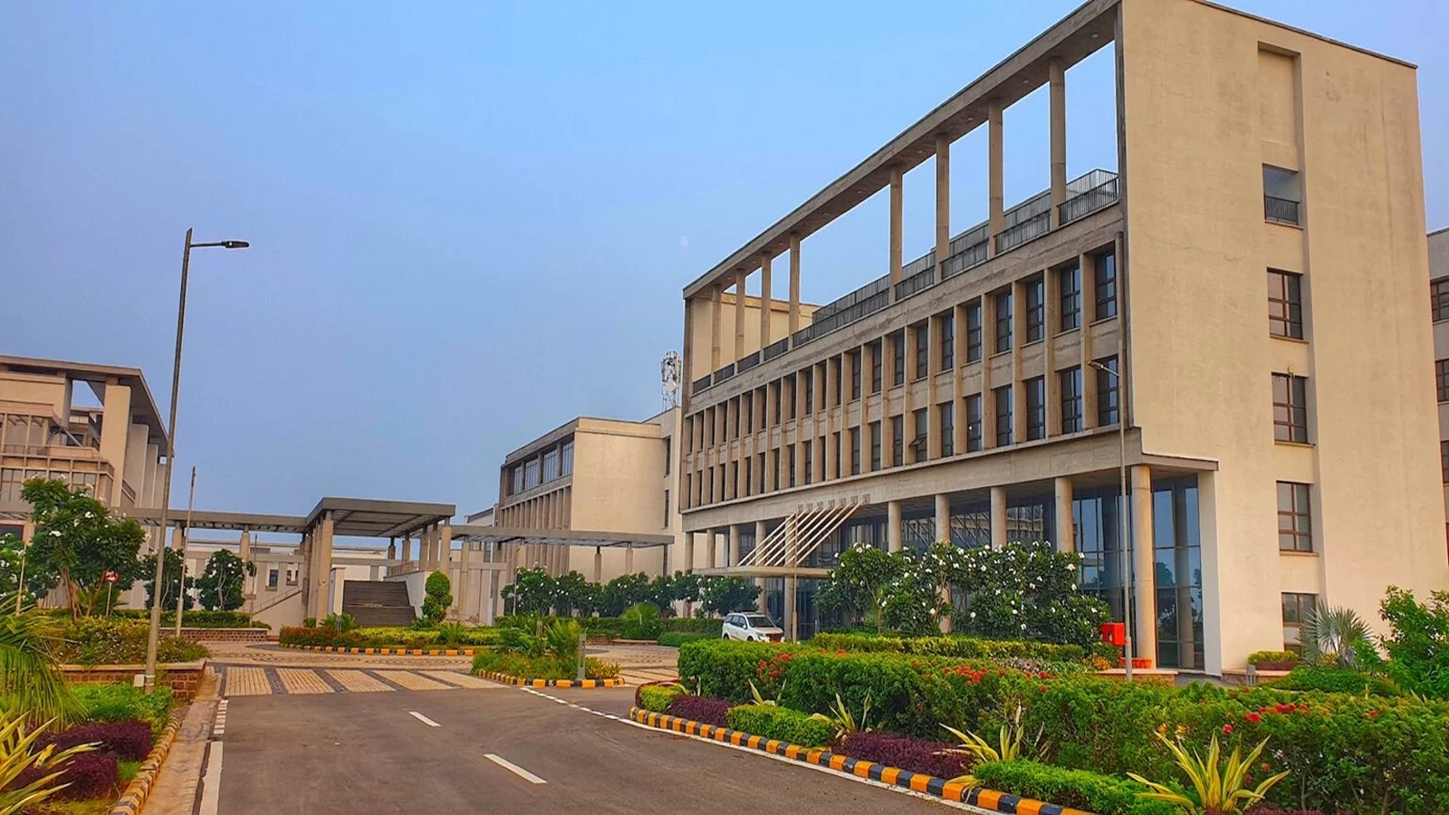 IIM Raipur launches free advanced programmes for entrepreneurs and MSMEs